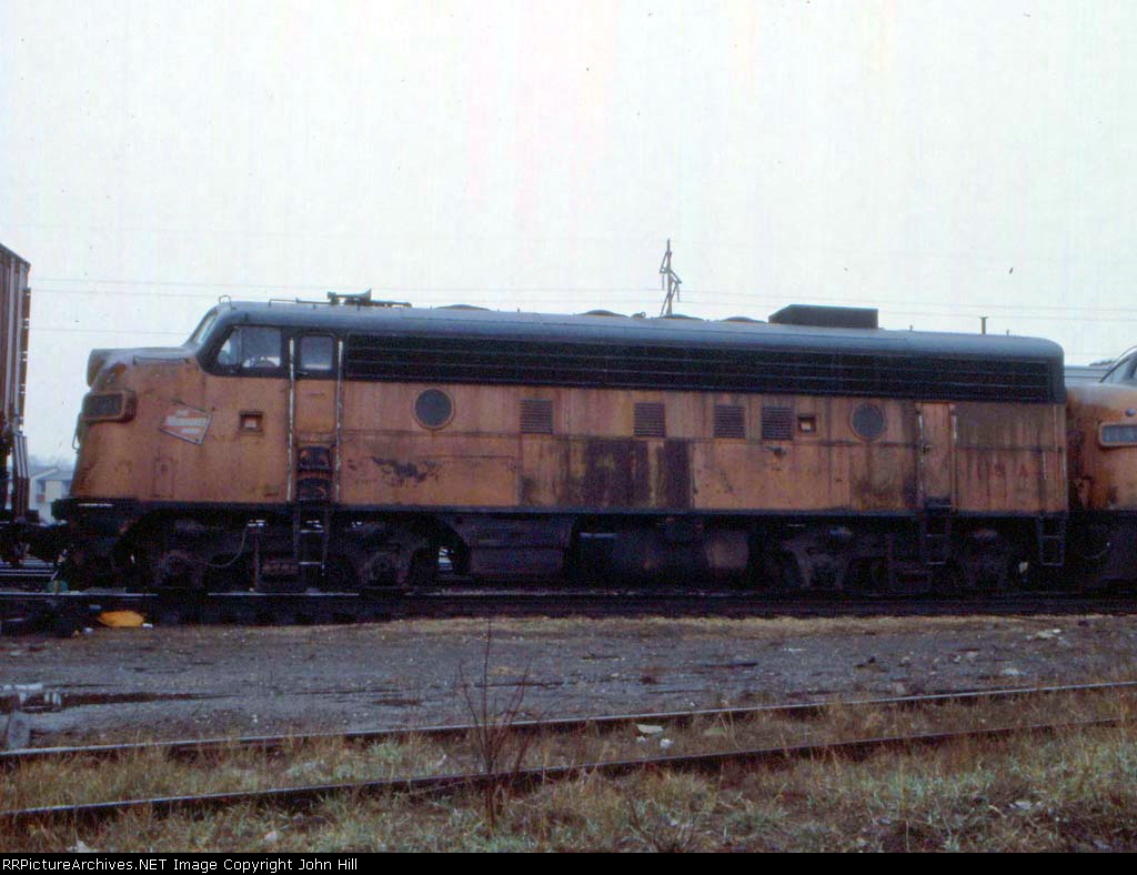 1151-26 MILW 118A at Southtown Yard